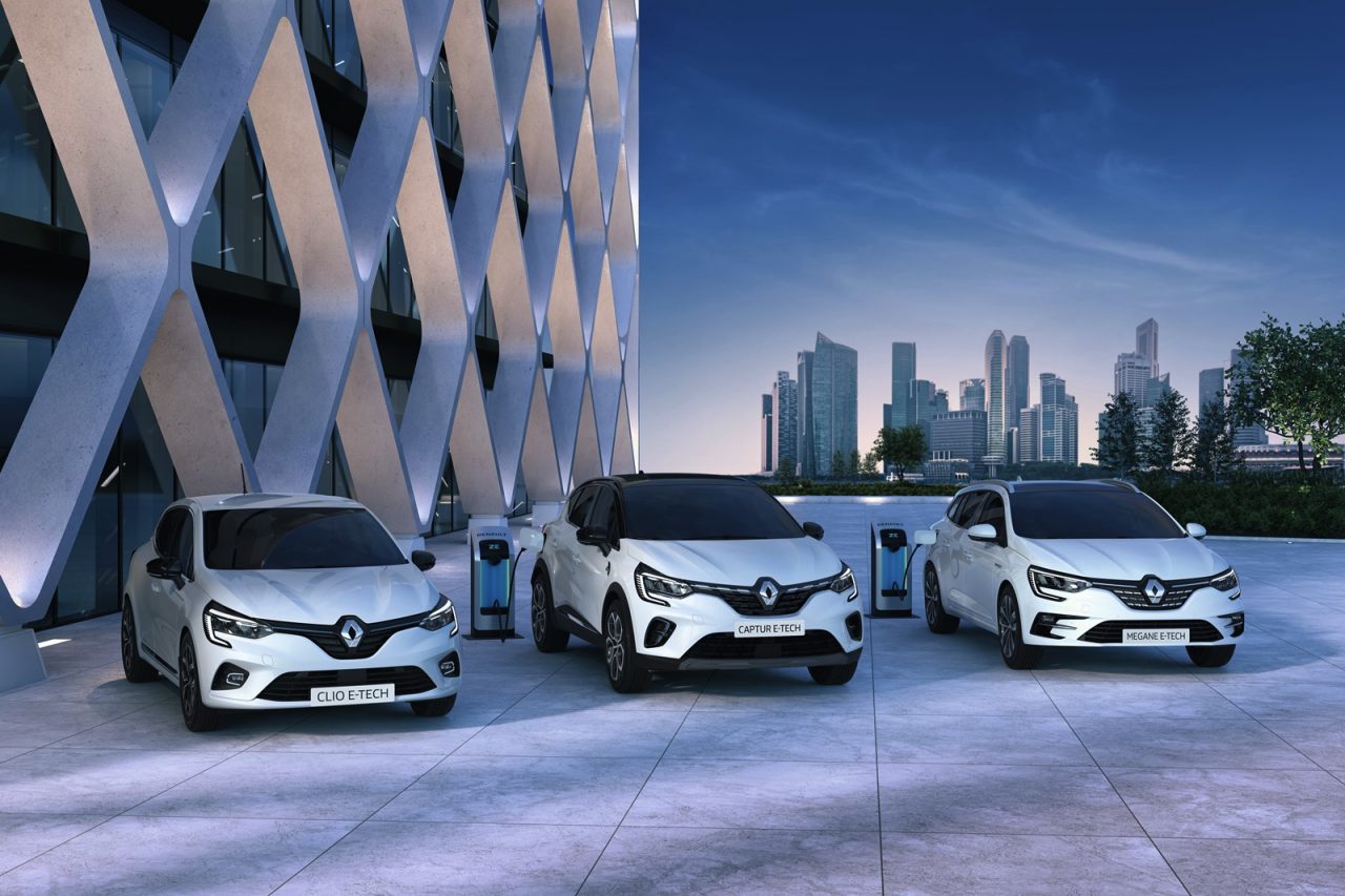 È la nuova gamma Renault con tecnologia ibrida E-TECH