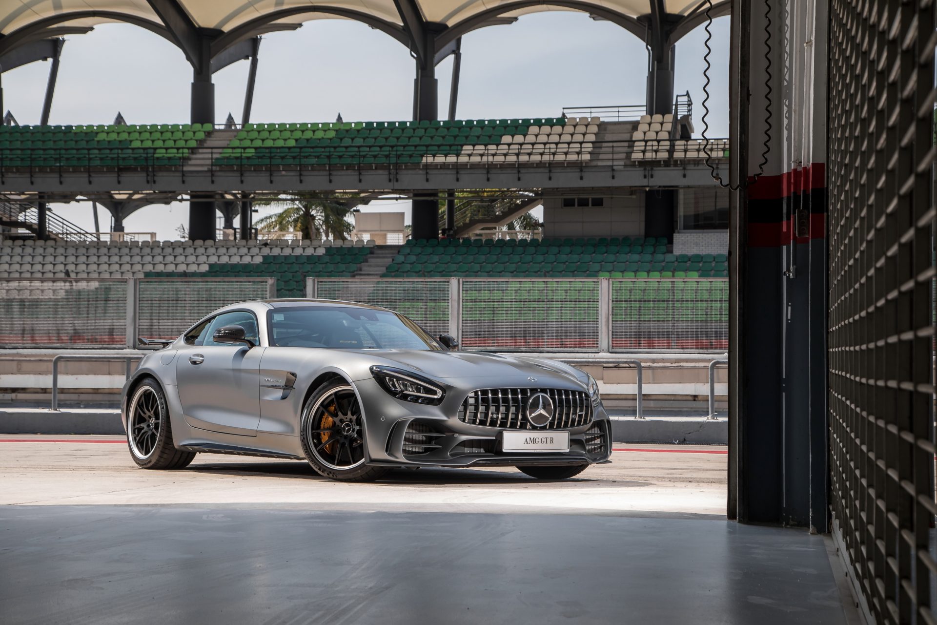 Mercedes-AMG GT R Black Series: 720 CV y 850 Nm
