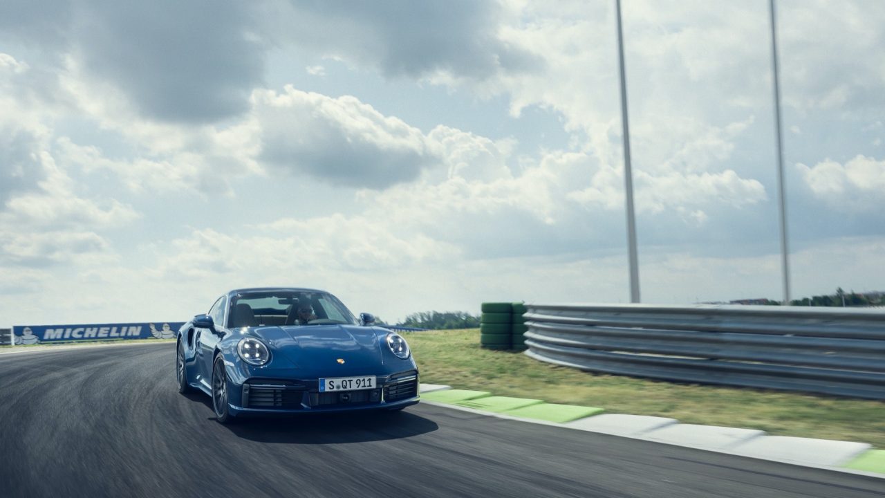 Porsche continues to develop eFuel