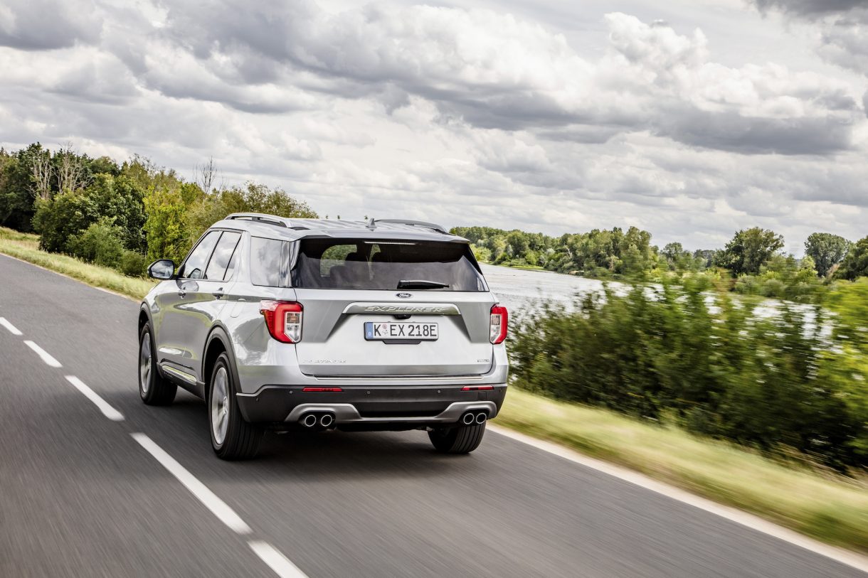 Al volante con el nuevo Ford Explorer Plug-In Hybrid