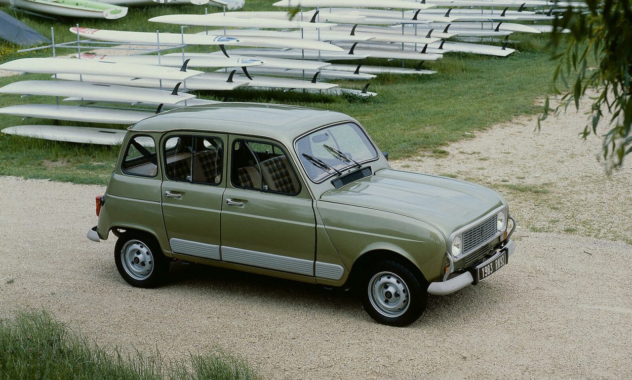 La mitica Renault 4 diventerà elettrica nel 2025