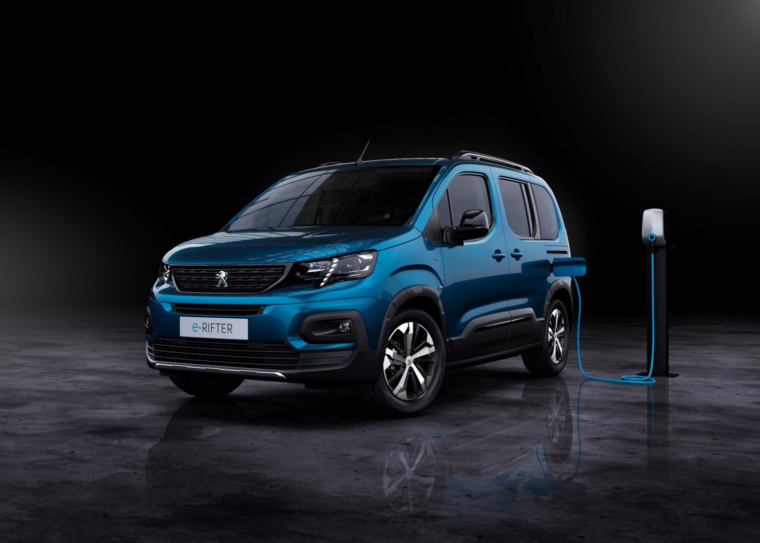 Peugeot e-RIFTER: la versión eléctrica para pasajeros