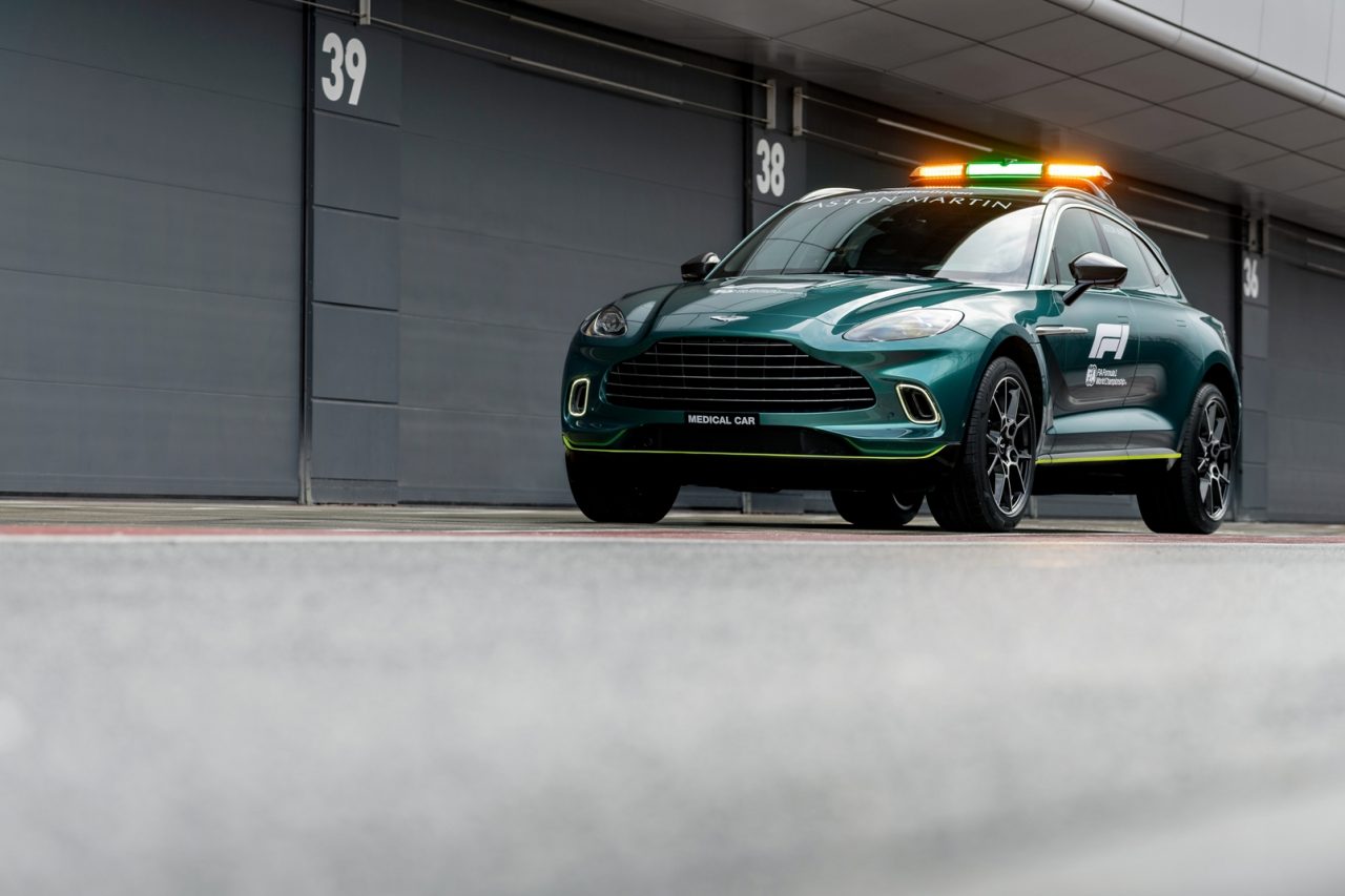 Aston Martin Dbx Official Medical Car Of Formula One (1)