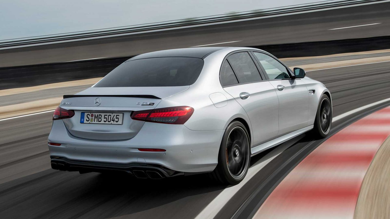 El Mercedes-AMG E 73e 4Matic+ será una realidad híbrida