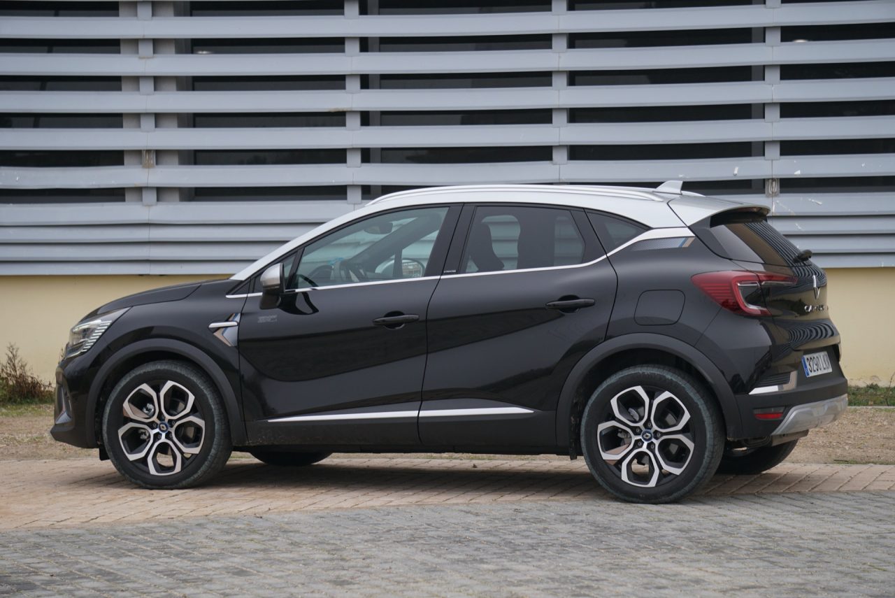 Renaul Captur E-TECH vs Mégane Spor Tourer E-TECH