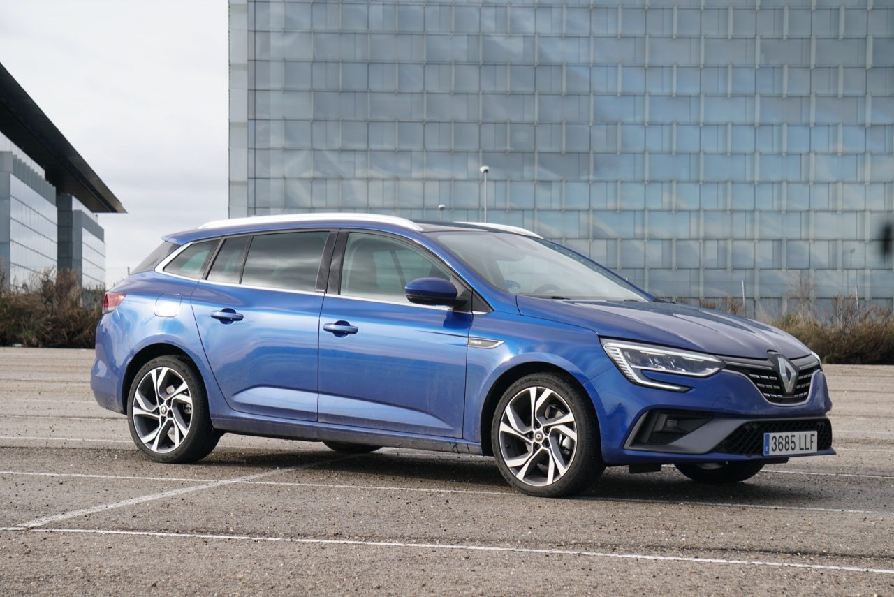 Renaul Captur E-TECH vs Mégane Spor Tourer E-TECH