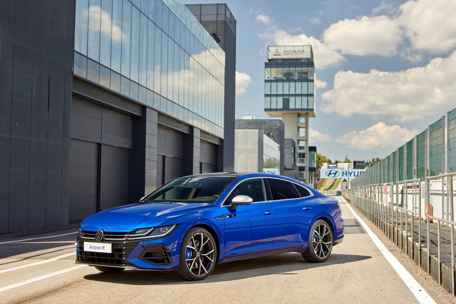 El Volkswagen Arteon R ya está disponible en España