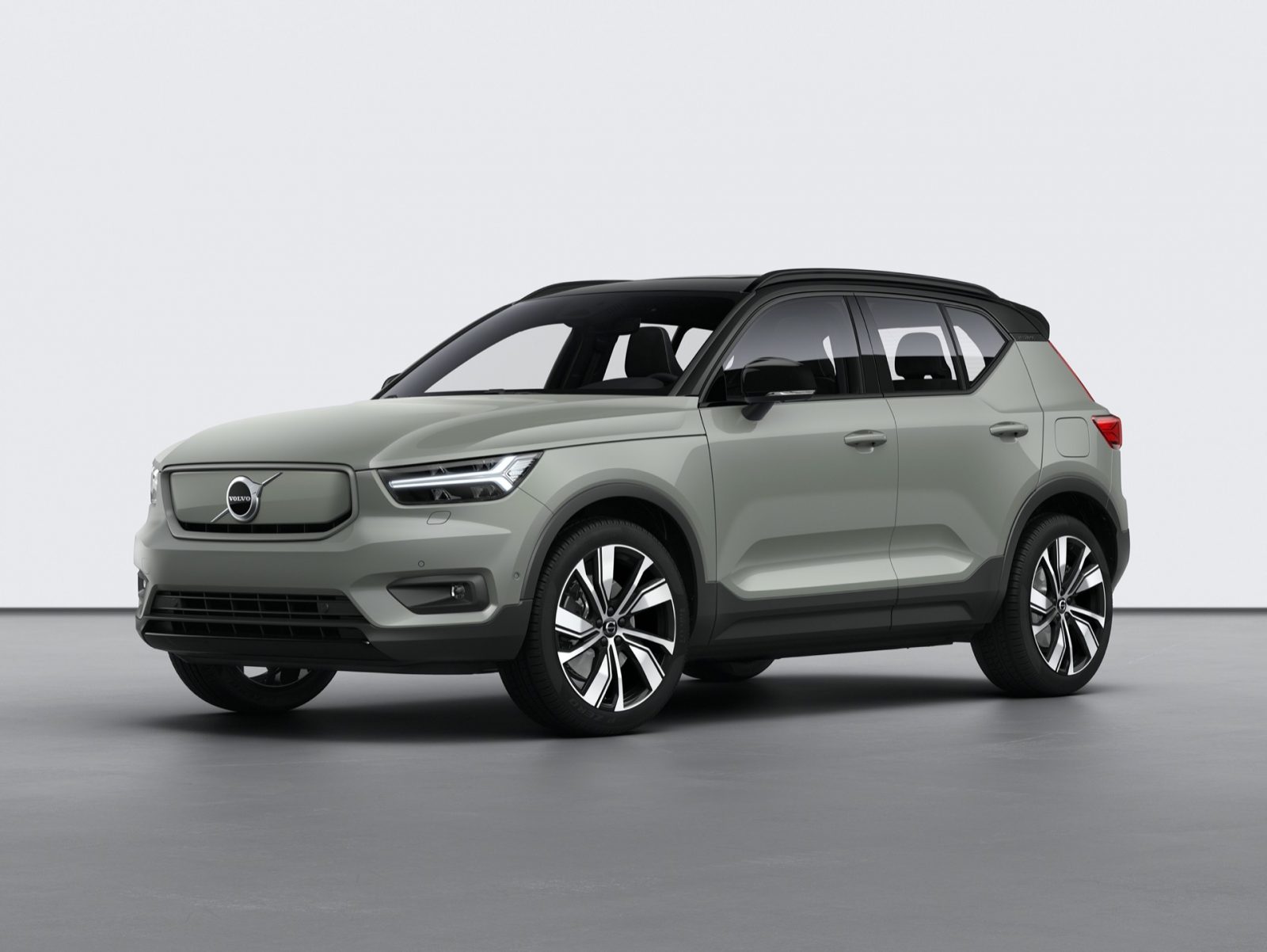 Volvo Xc40 Recharge P8 Awd In Sage Green