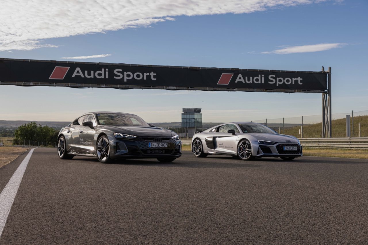 Audi R8 vs Audi RS e-tron GT en circuito