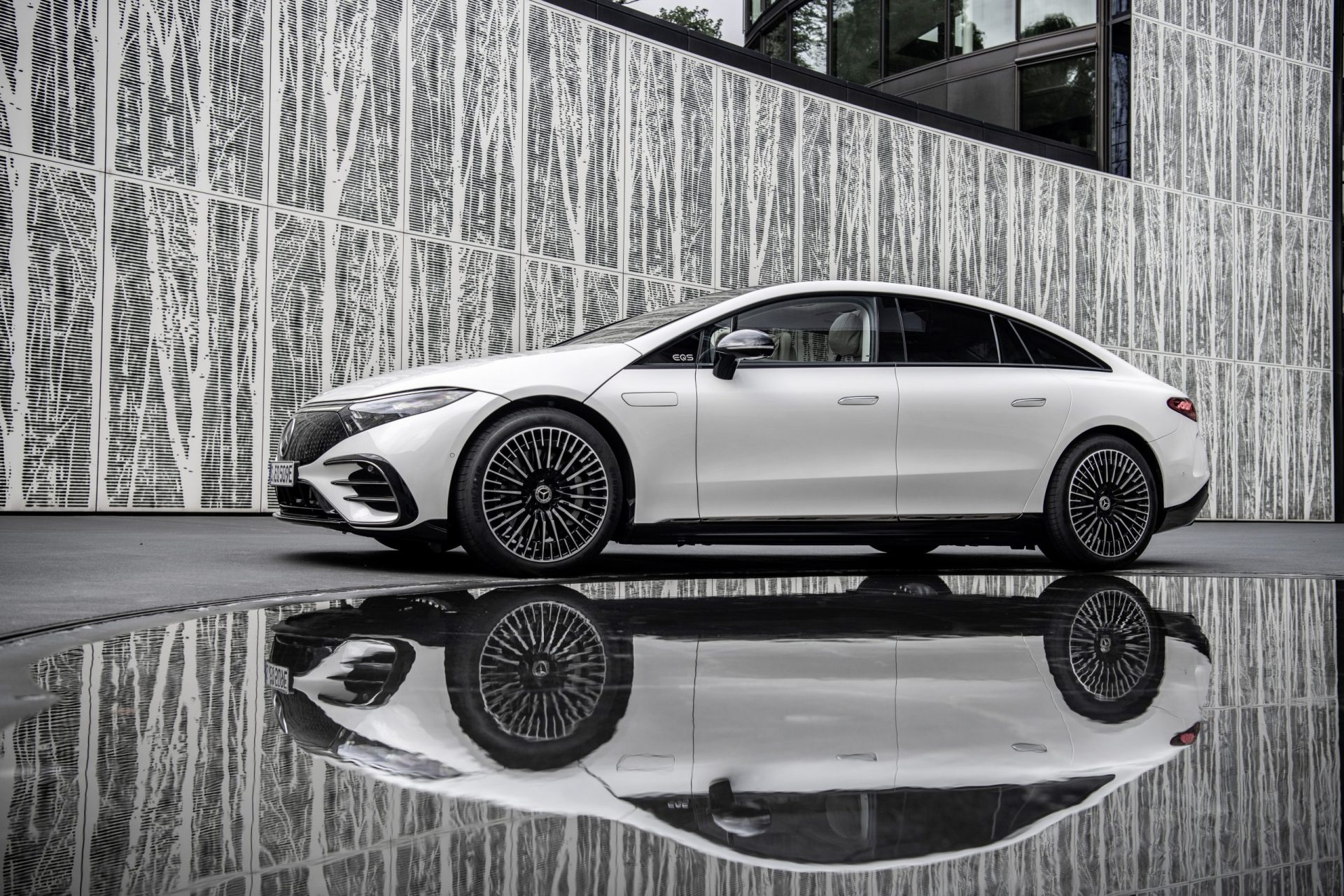 Mercedes-Benz EQS: nuevas imágenes y datos de la berlina eléctrica de lujo