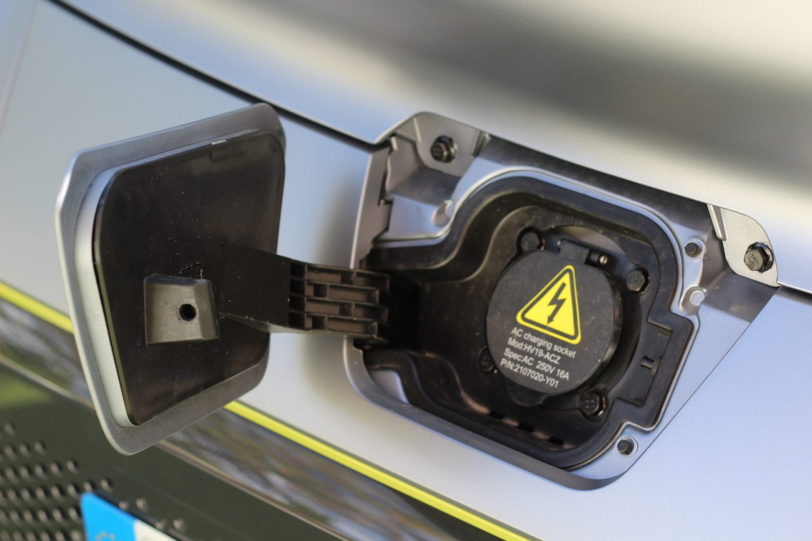 Wir testen den XEV Yoyo, das neue elektrische Vierrad, das die urbane ...