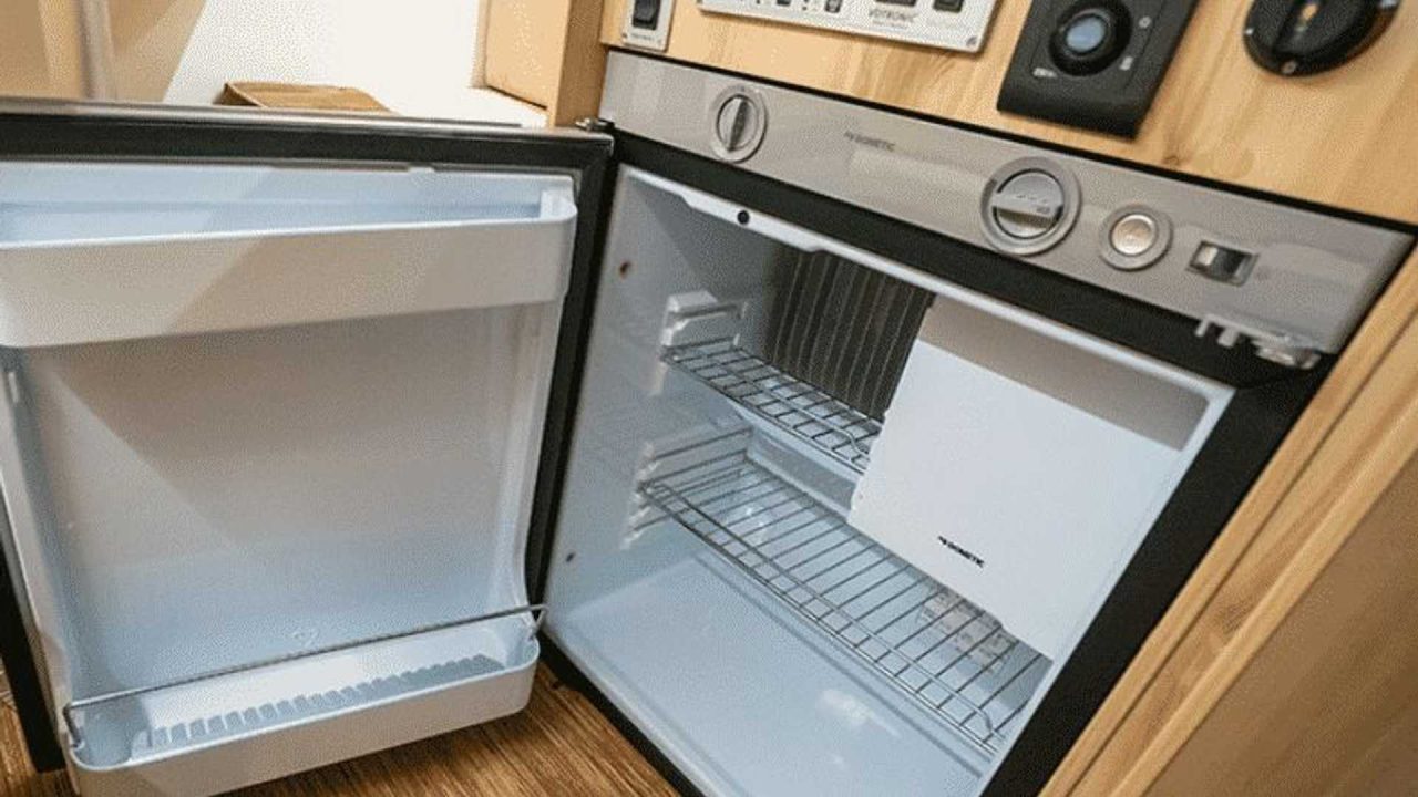 Lada Niva Lux Form Camper Interior4