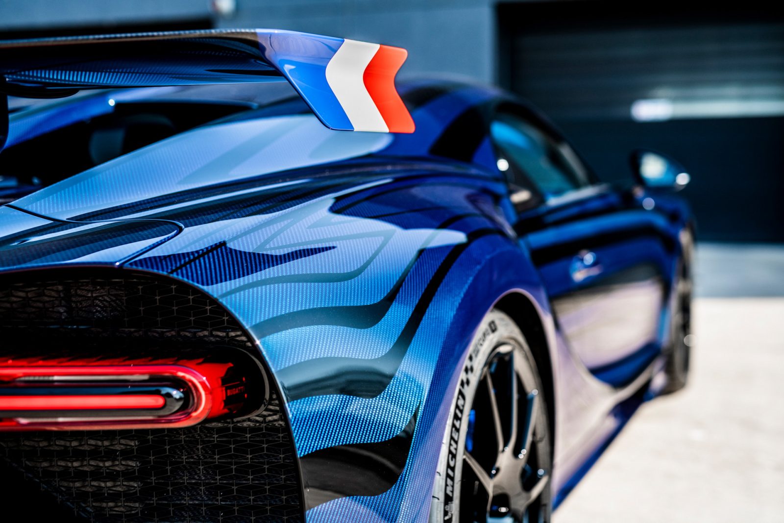 Bugatti Chiron Vague De Lumiere (9)