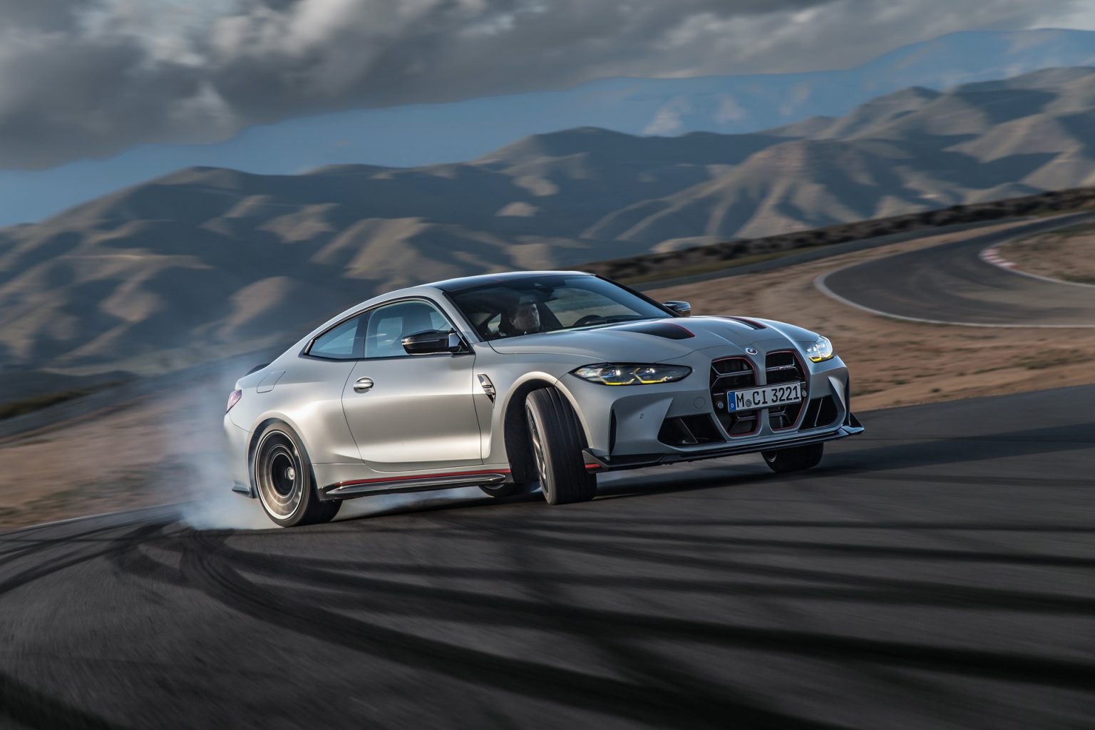 BMW M4 CSL, die ultimative Waffe für das Fahren auf der Rennstrecke