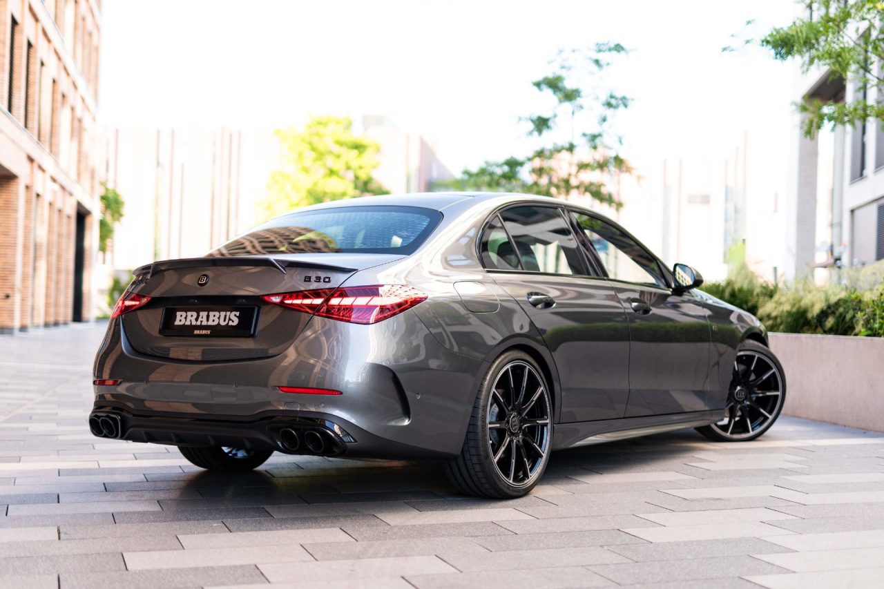 Brabus B30 Mercedes C300 (7)