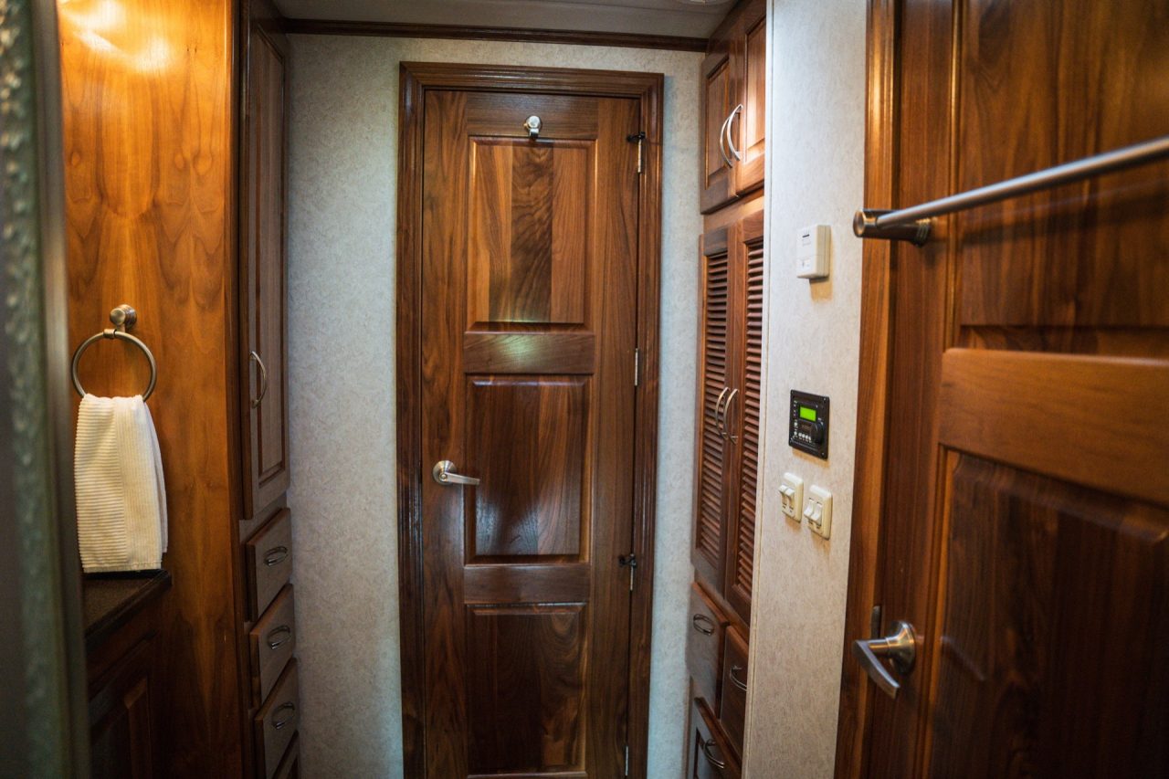 Camion Autocaravan Freighliner Coronado Haulmark (26)