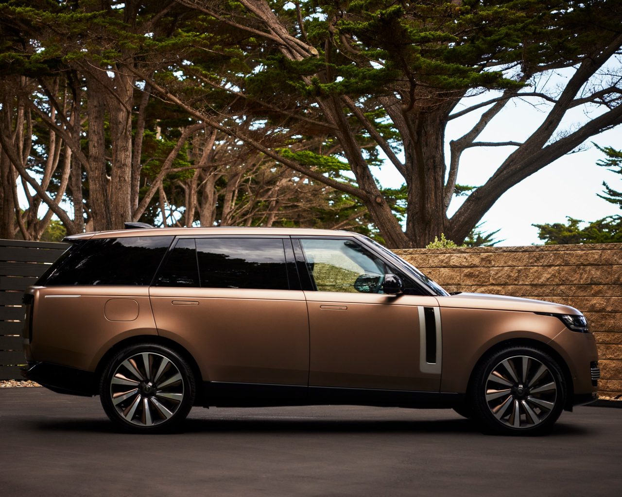 Range Rover SV Carmel Edition