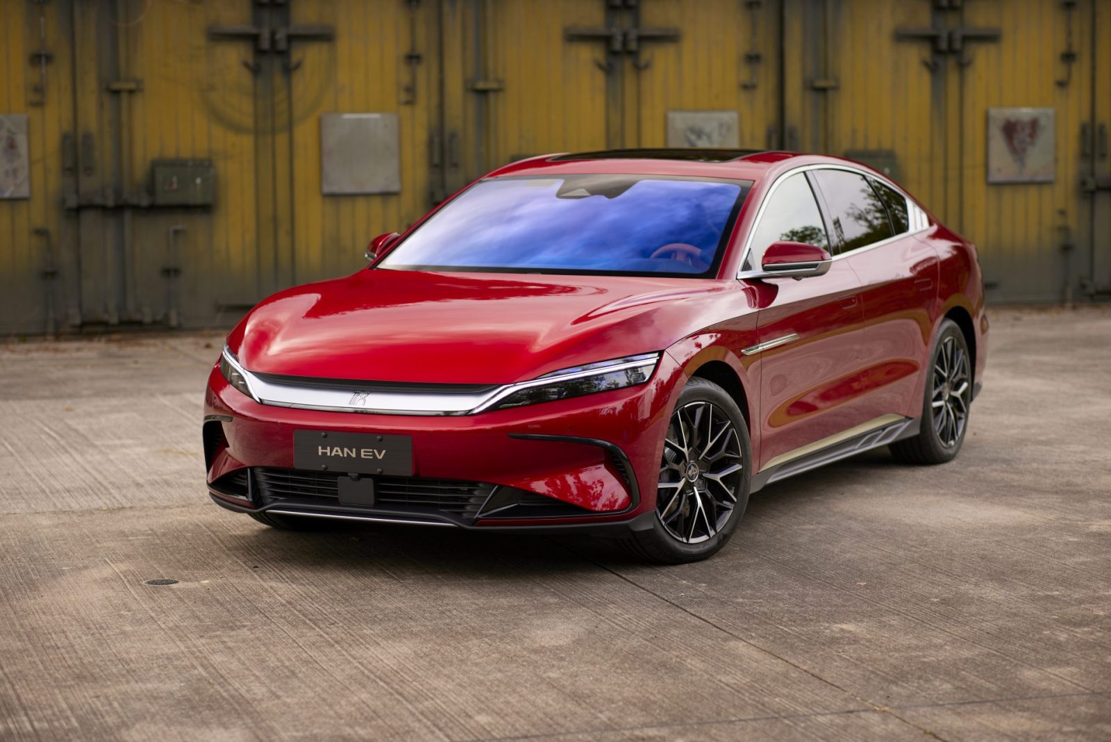 BYD llega a Europa con tres modelos eléctricos