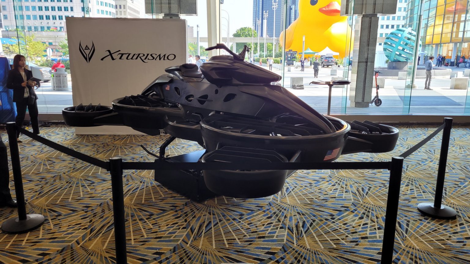 Este es el AERWINS XTurismo, una moto voladora para soñar