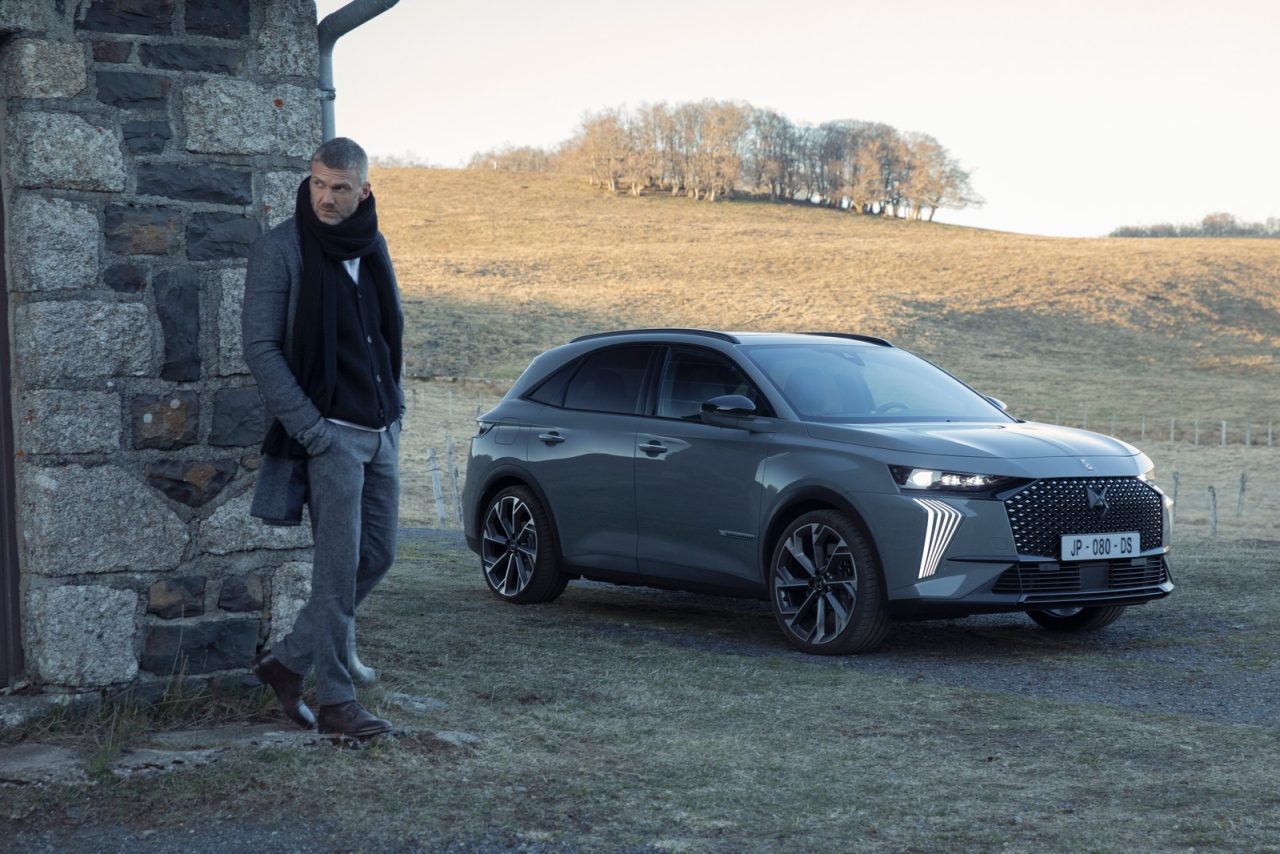 The DS 7 E-TENSE 360 4X4 La Première is presented