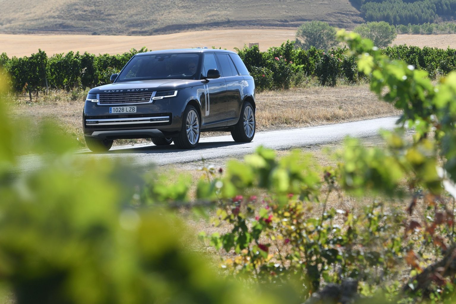 Conducimos el nuevo Range Rover: ¿de verdad es uno de los mejores SUV ...