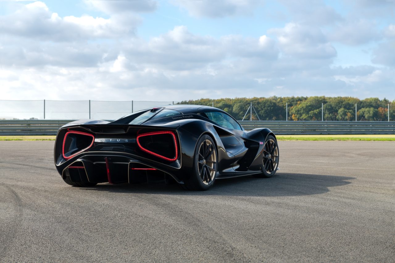Lotus pays tribute to Fittipaldi with the Evija Fittipaldi