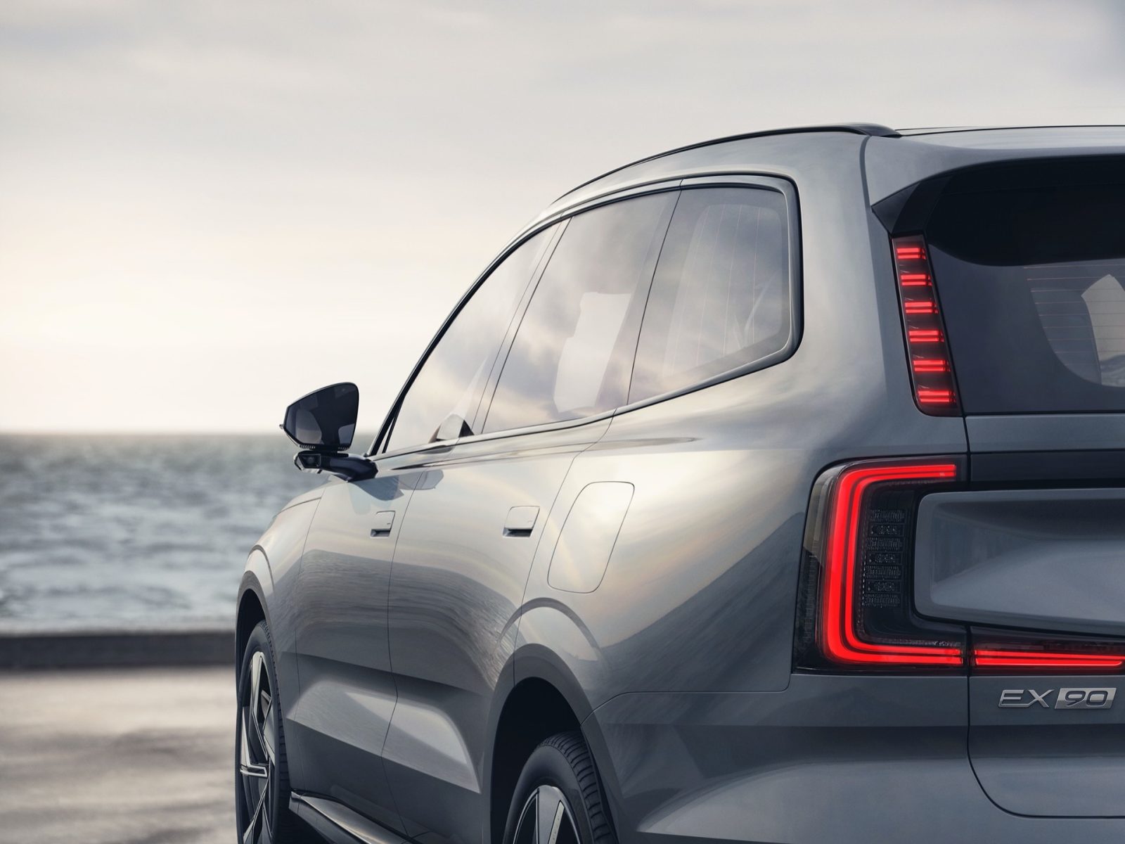 Volvo completarà la seva gamma de SUVs elèctrics amb l'EX60 el 2025