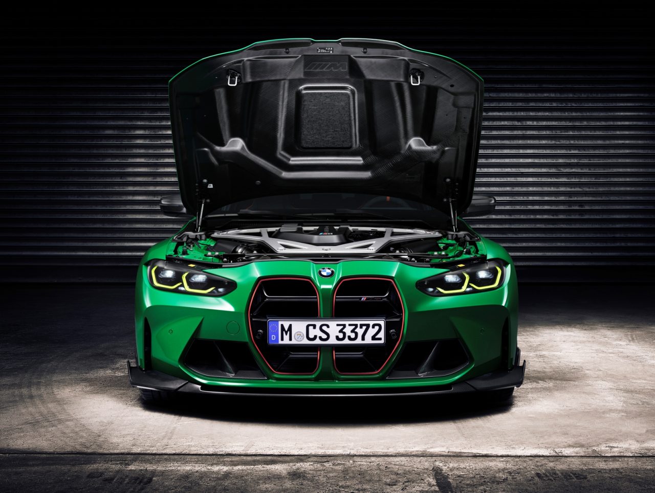 BMW präsentiert den neuen und spektakulären M3 CS