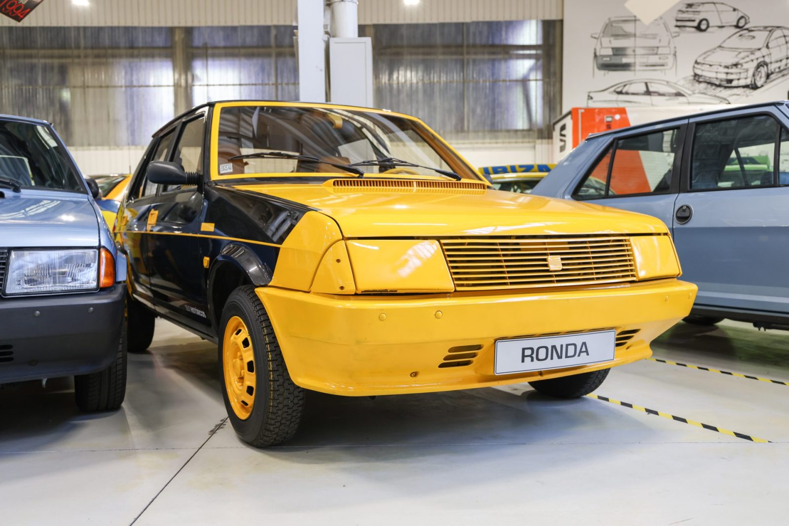 ¿Te gustan los clásicos? Visitamos la nave A122 de Seat