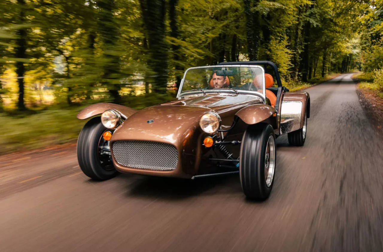 Caterham Super Seven 600 y 2000, dos novedades en París