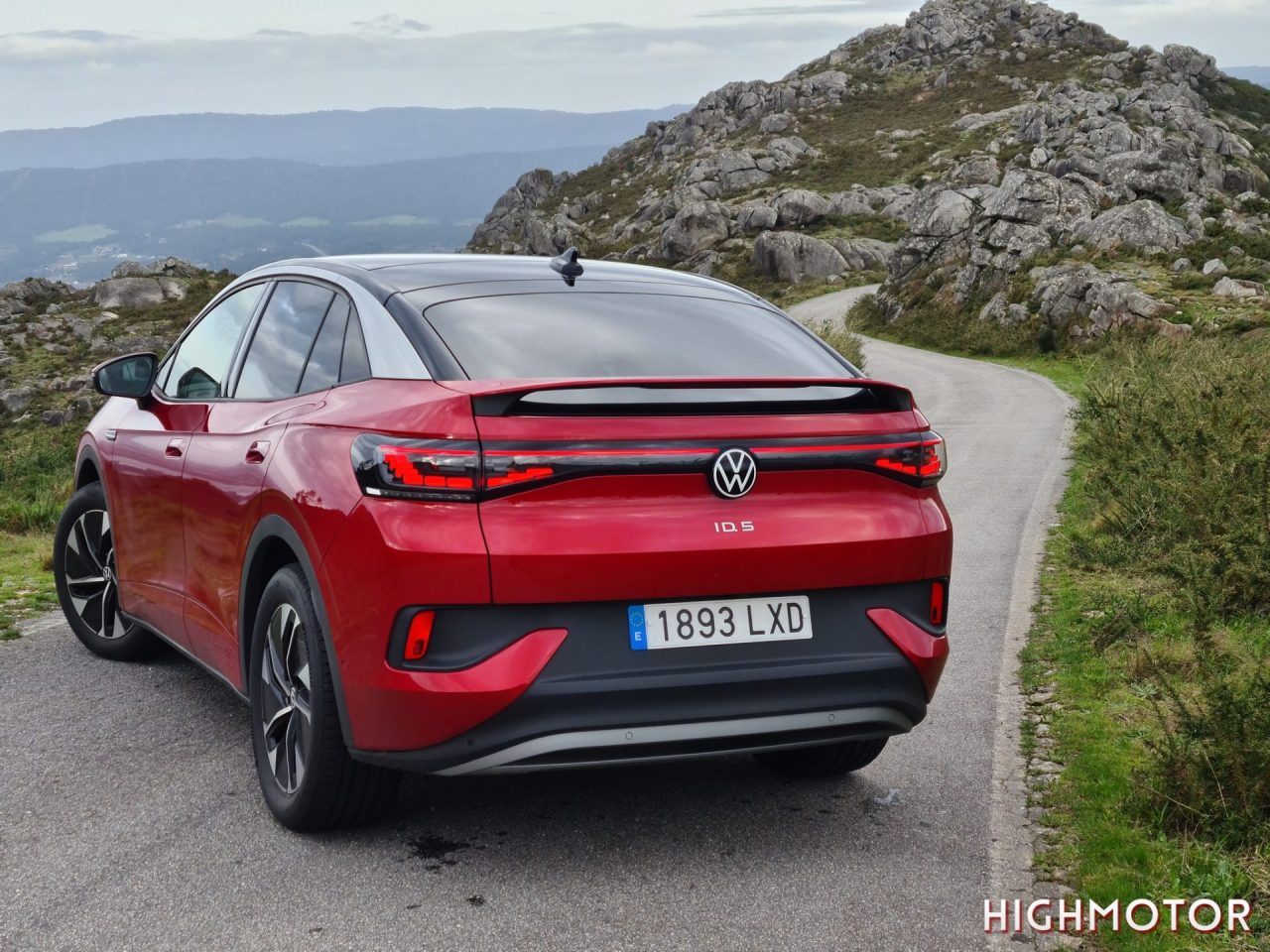 Volkswagen ID.5 Pro Performance와 VW ID.5 GTX를 테스트하고 10가지 장점을 분석합니다.