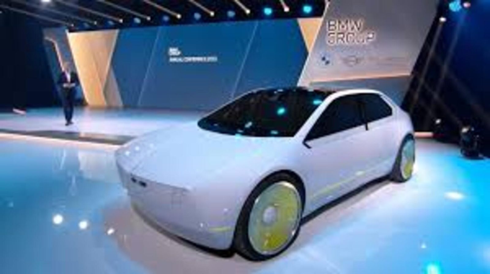 BMW anuncia un nuevo Heat-up Display: BMW Panoramic Vision