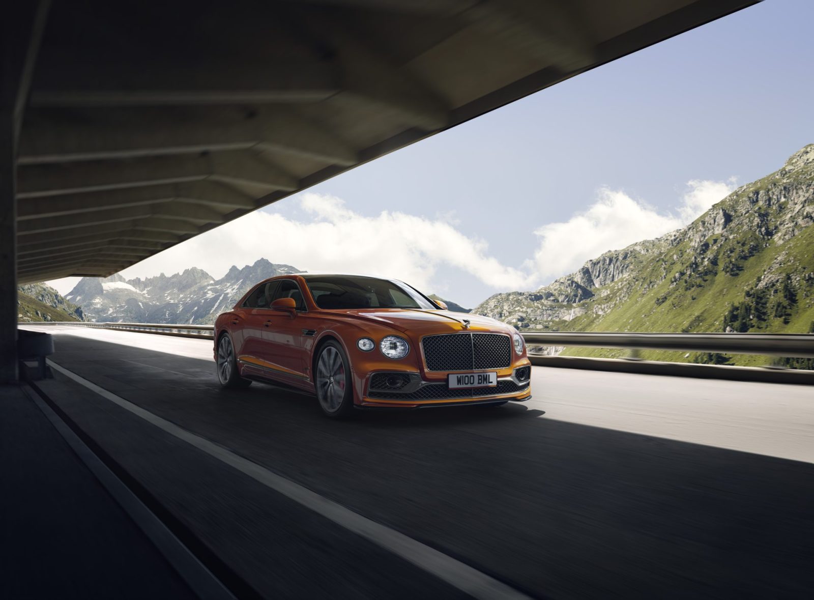 Bentley introduces aesthetic novelties to its range