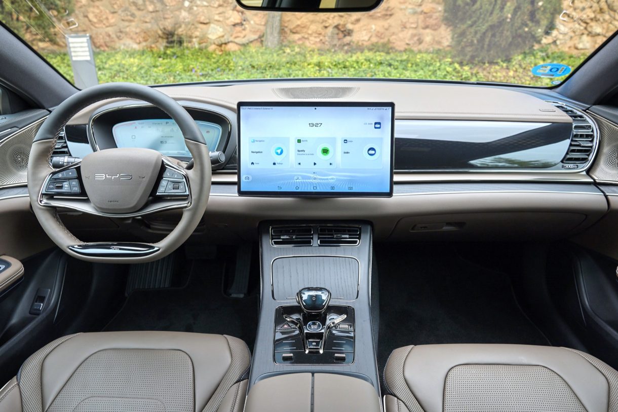 BYD HAN: la berlina eléctrica china que planta cara a Tesla