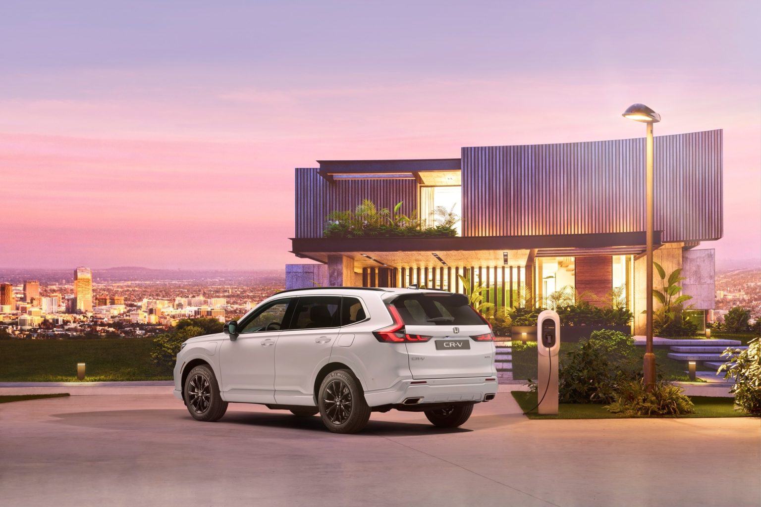 Nuevo Honda CR-V 2024, ahora también híbrido enchufable