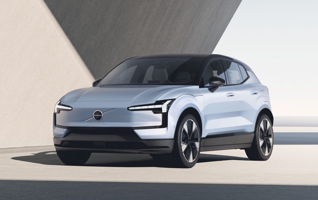 Volvo EX30: elektrické SUV švédskej značky, malé, ale výkonné