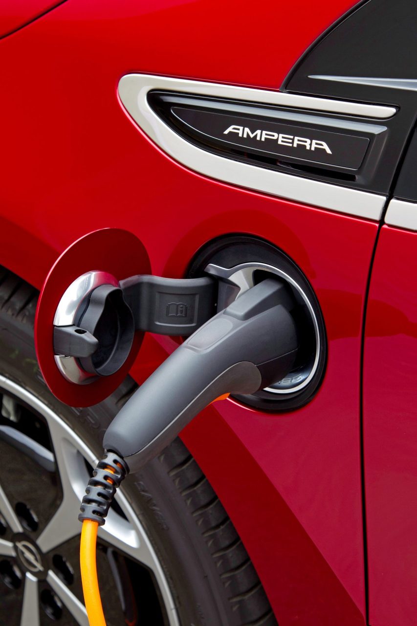 Opel Ampera-e : retour aux débuts de la mobilité électrique