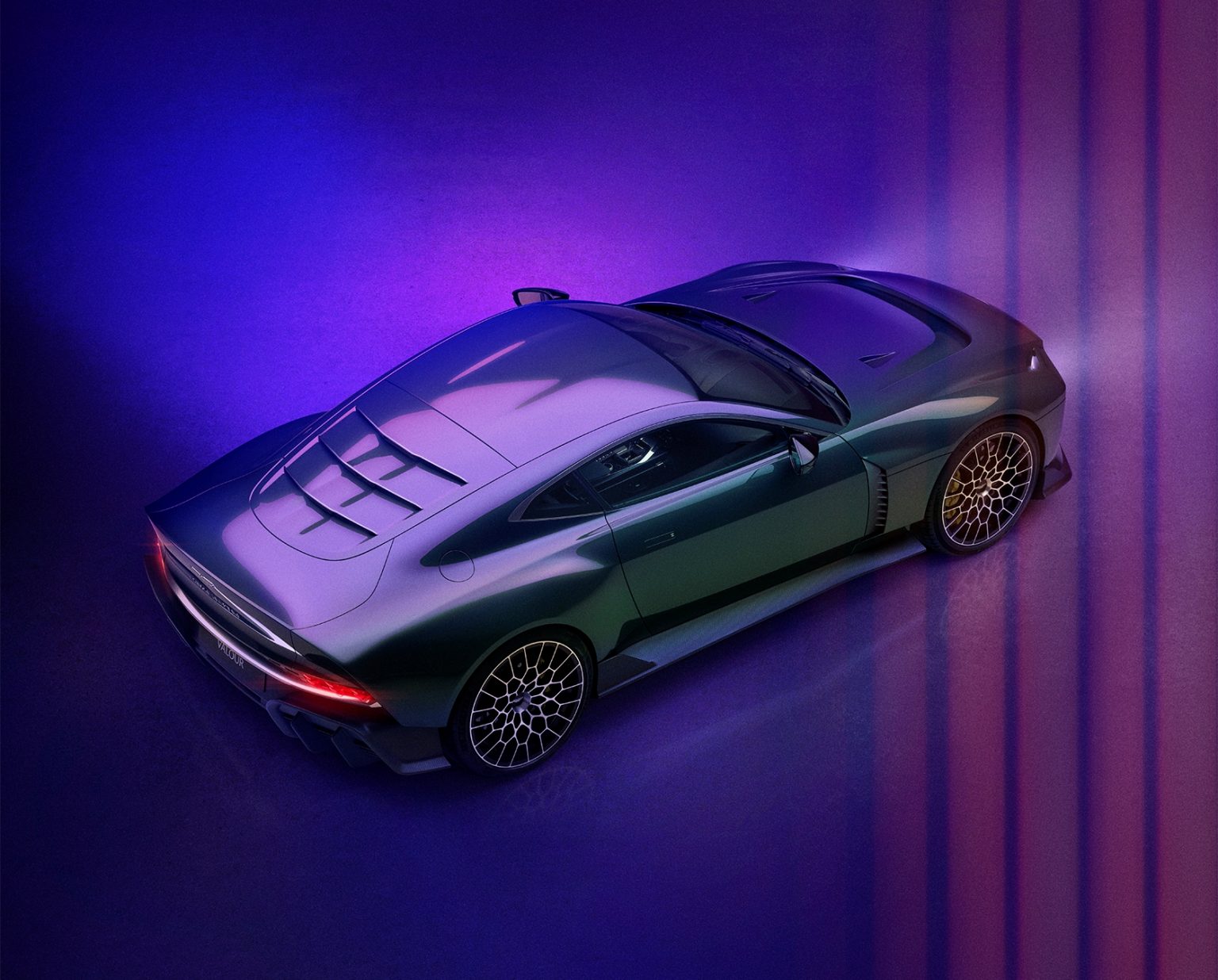 Aston Martin celebra sus 110 años con el Valour