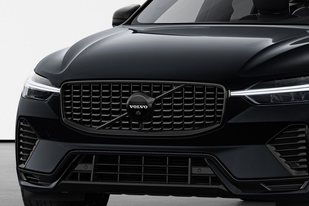 Volvo XC60 Black Edition 2024: Alles in Schwarz für die USA