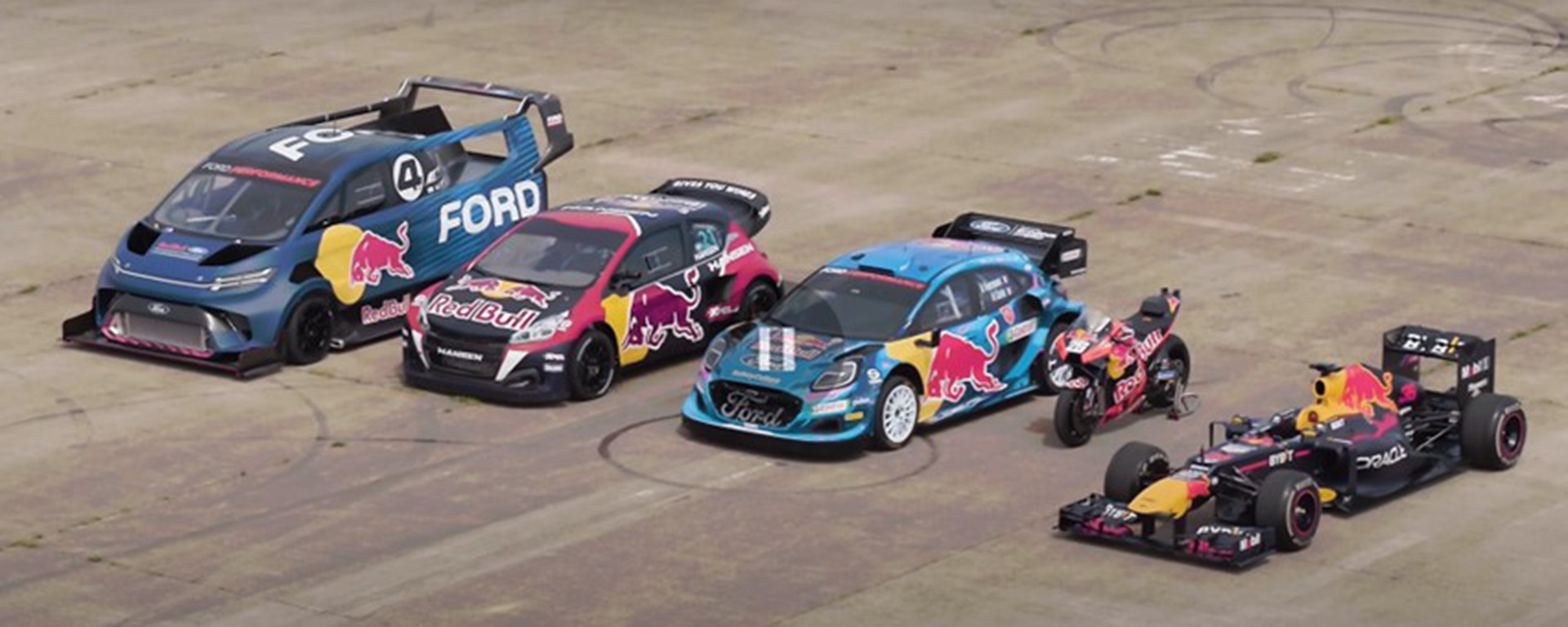 RedBull ha enfrentado el RB8, una KTM, un WRC y la superVan de Ford ...