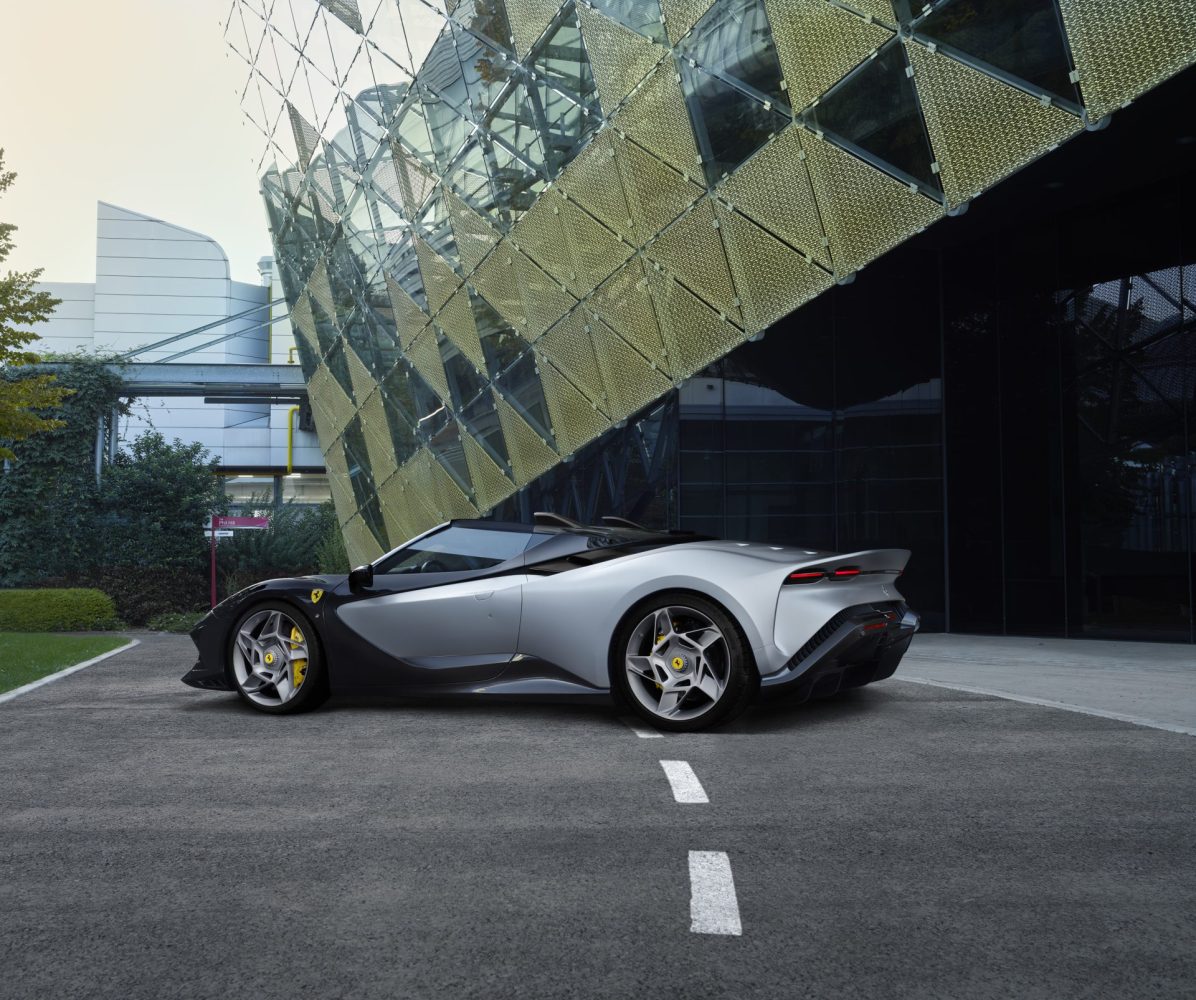 Ferrari presenta al SP-8 como su último one-off