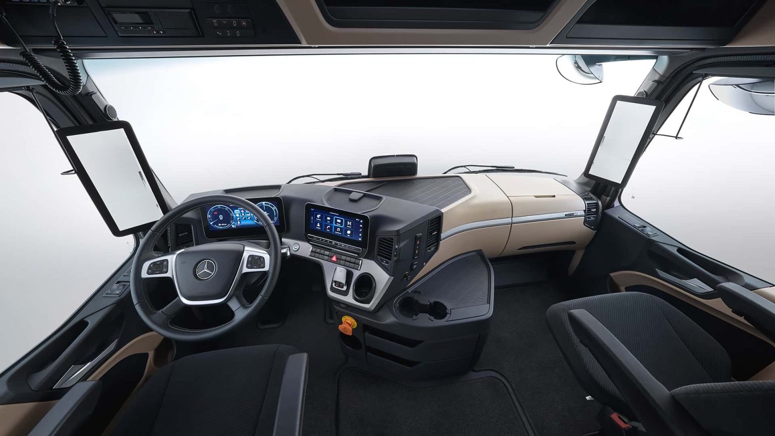 Mercedes-Benz kommt mit seinem neuen Elektro-Lkw eActros 600 auf den Markt