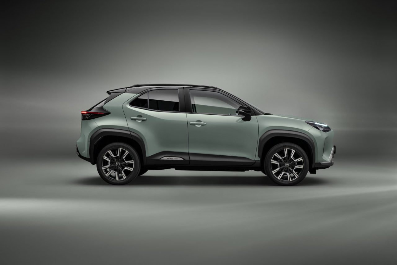 Toyota Yaris Cross 2024: new design elements and increased power for ...