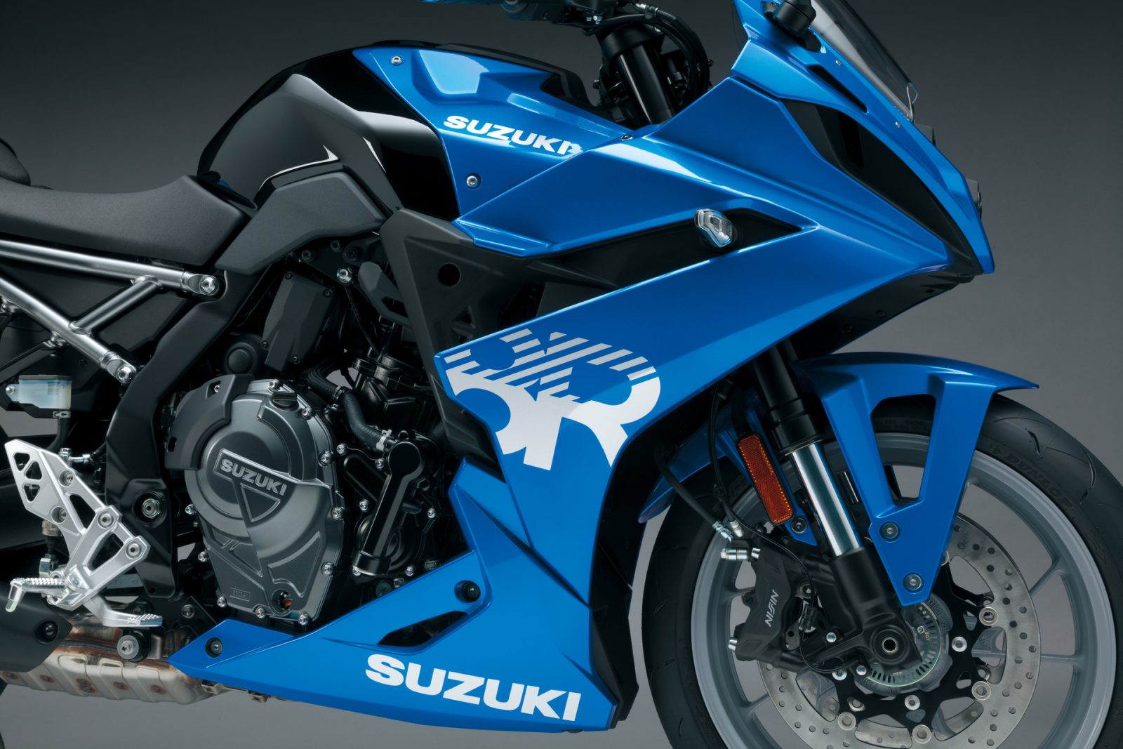 Suzuki sorprende en Milán con sus nuevas GSX-8R y GSX-S1000GX