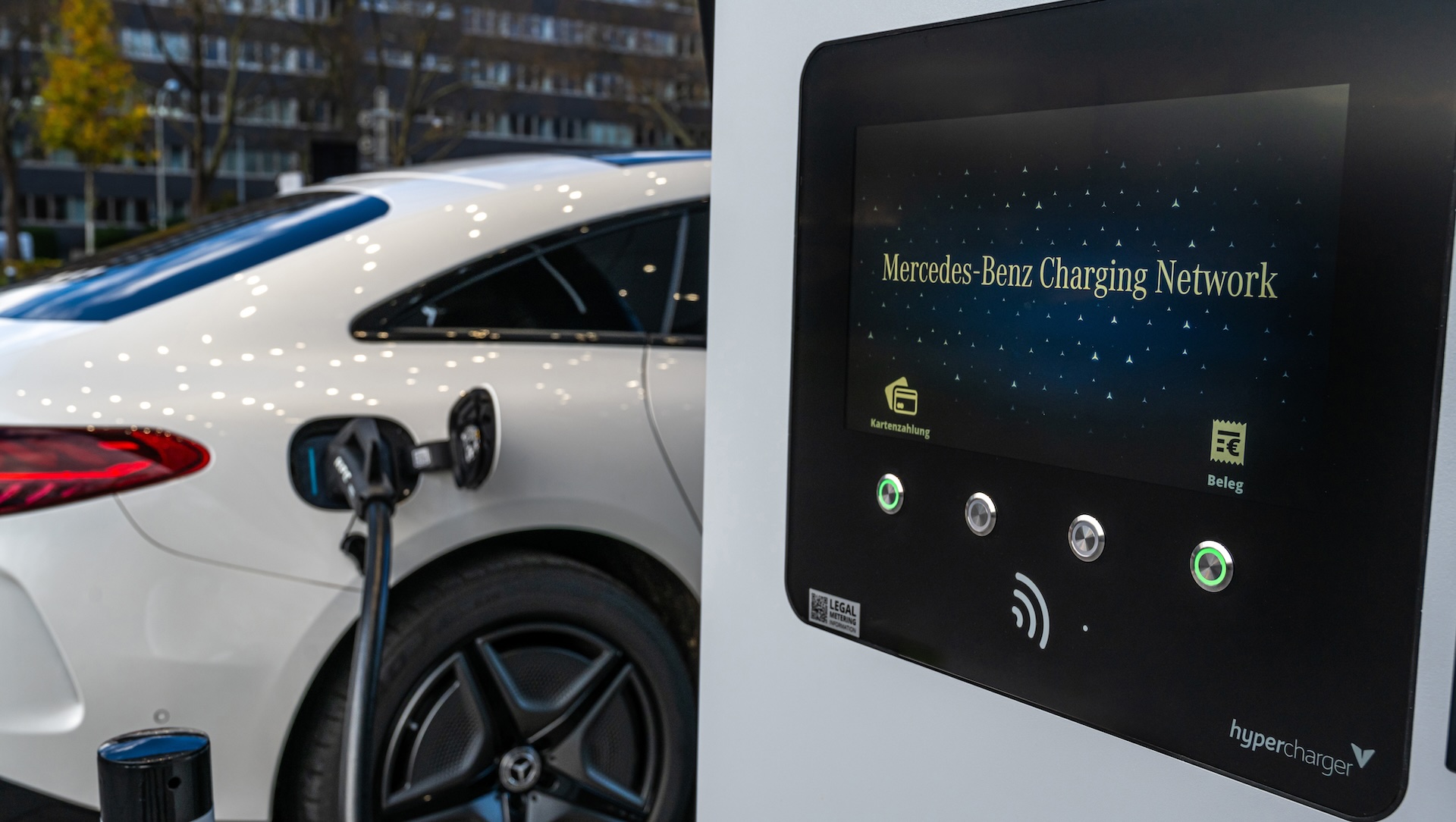 Mercedes-Benz inaugura su primer «Charging Hub» en Alemania