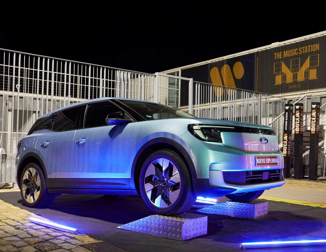 Ford stylowo prezentuje elektrycznego Explorera na gali Latin GrammyTM 2023