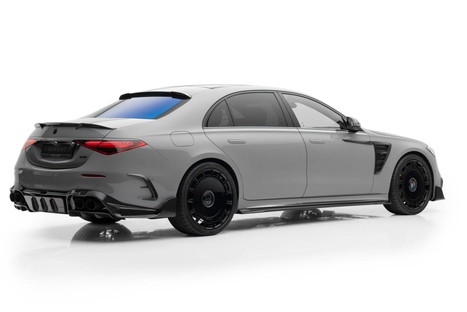 Mercedes-AMG S 63 E PERFORMANCE by Mansory: la radicalidad se une al lujo