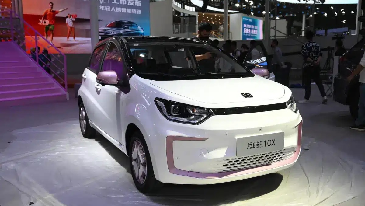 Yiwei inizia le esportazioni dei suoi veicoli commerciali con batterie ...