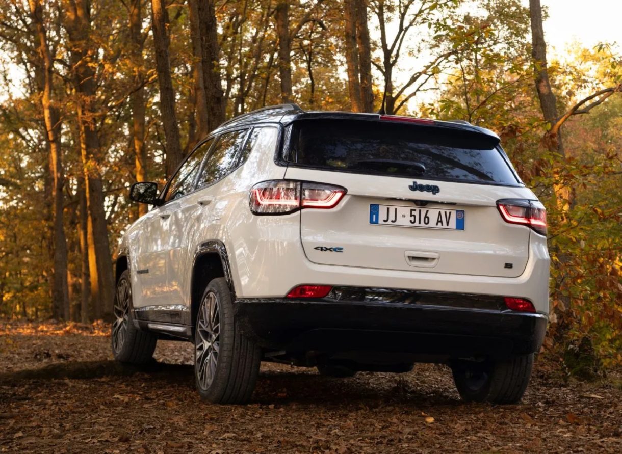 Ya llega el Jeep Compass 2024 con etiqueta ECO y cuatro acabados ...