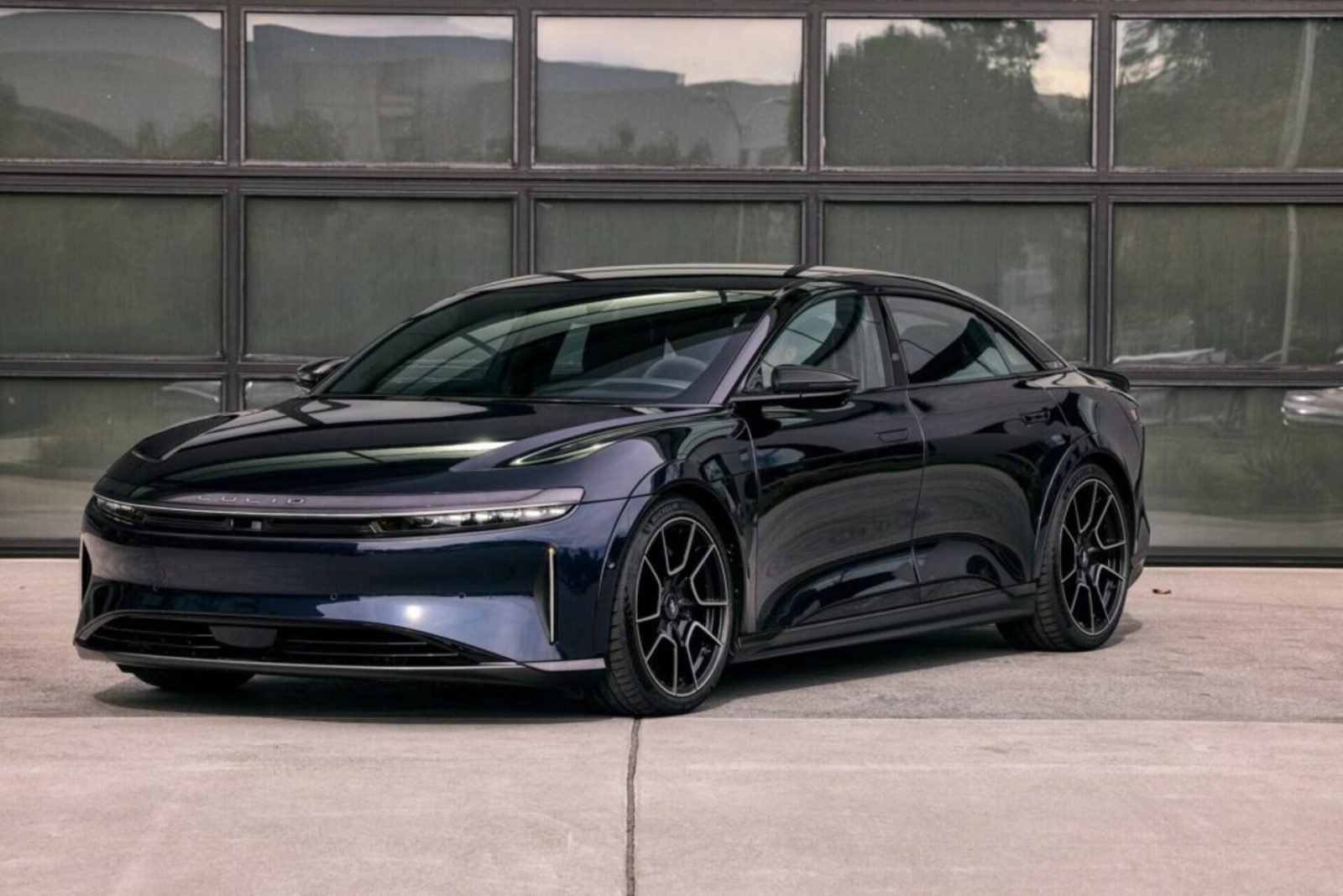 El Lucid Air presenta mejoras para su gama de 2024: Pure, Touring y ...